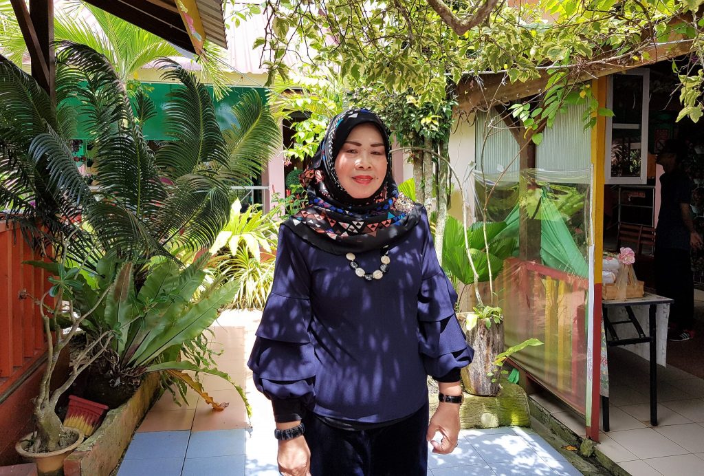 The retired school teacher behind Restoran Tanda Kasih - Biz Brunei