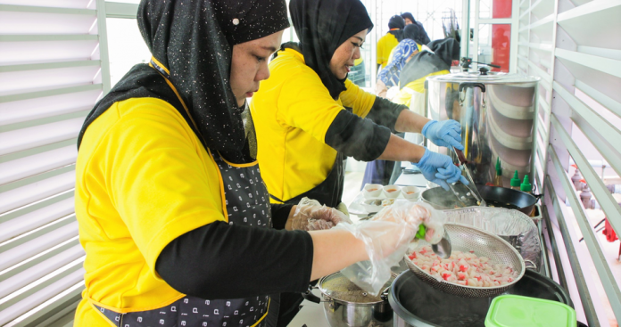 Underprivileged mothers generate nearly $30k through BIBD SEED - Biz Brunei